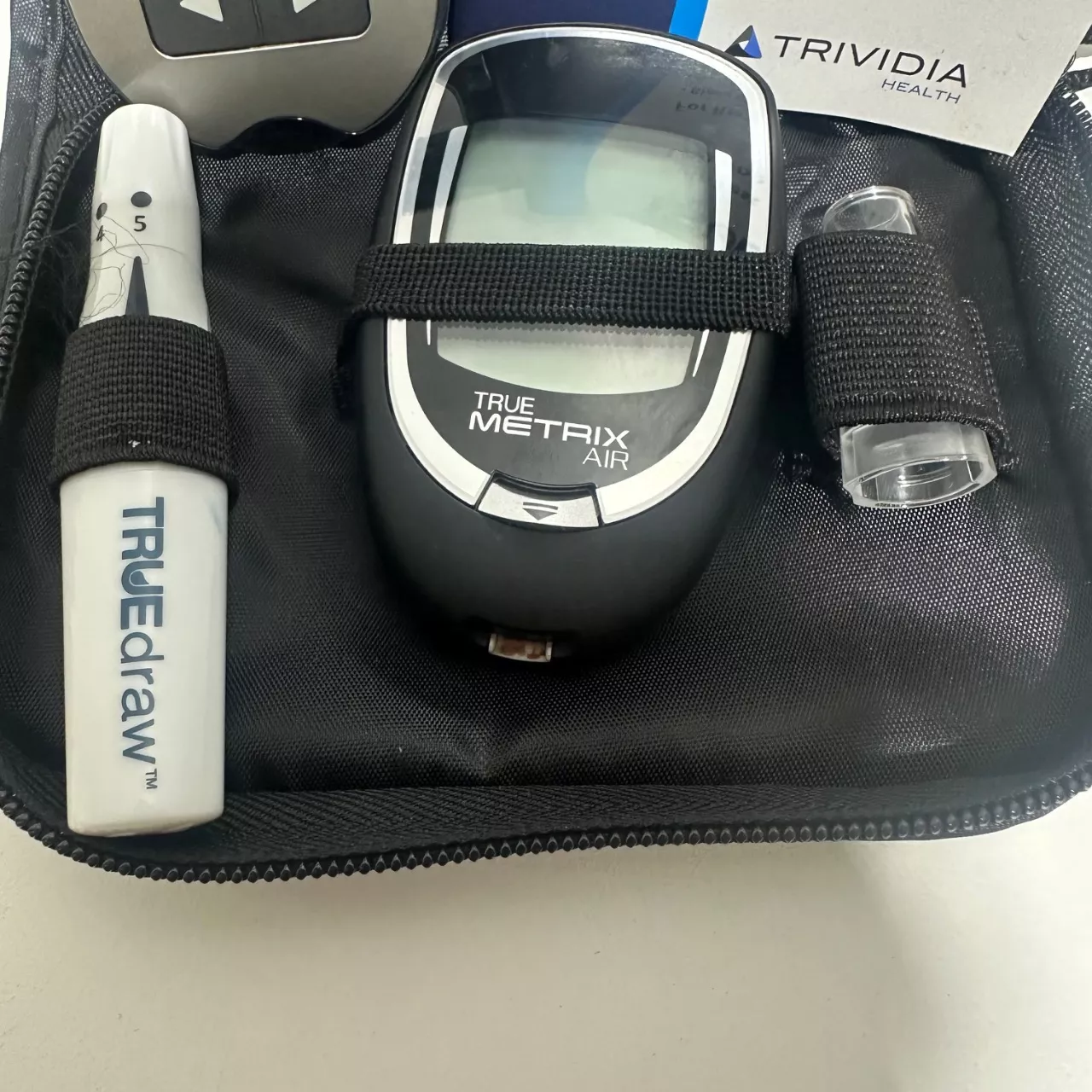 Blood glucose monitoring kit/ Accu-Chek Performa/ TRUE METRIX AIR ...