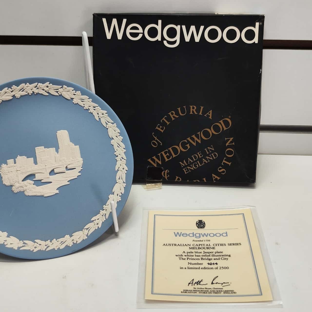 Wedgwood Australian Capital Cities Series Melbourne Plate(s)