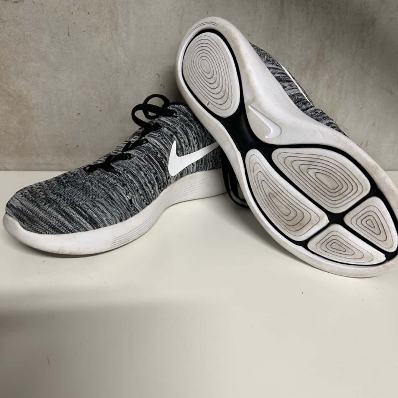 Nike Mens Size UK9 (EUR44/US10) Grey (s)