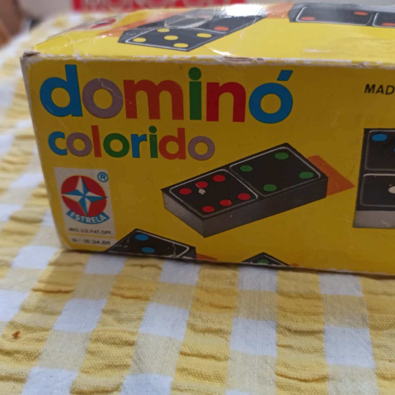 Vintage Retro Coloured Dots Dominoes in Original box. (B20)(s)