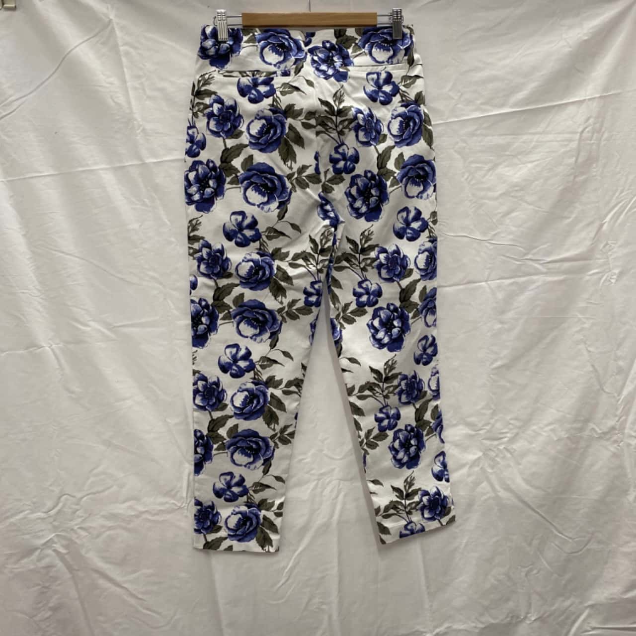 Noni B Womens Size 10 Straight Leg Pants Floral / White