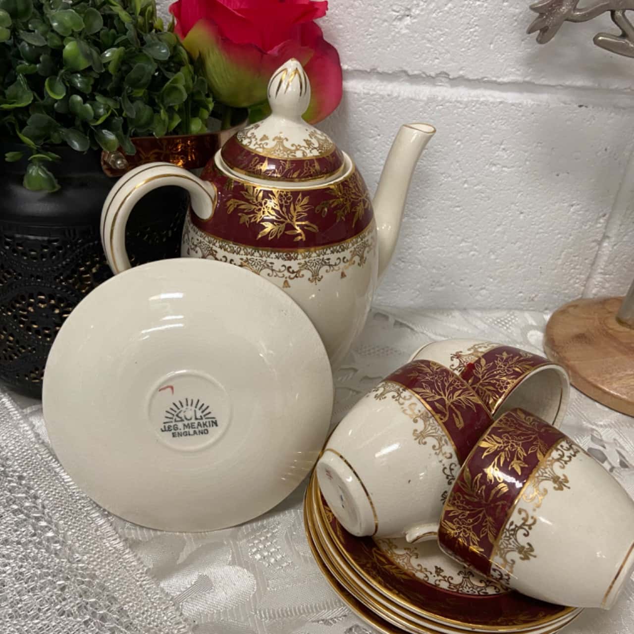Antique Meakin Red/Gold 10 Piece Tea Set(s)