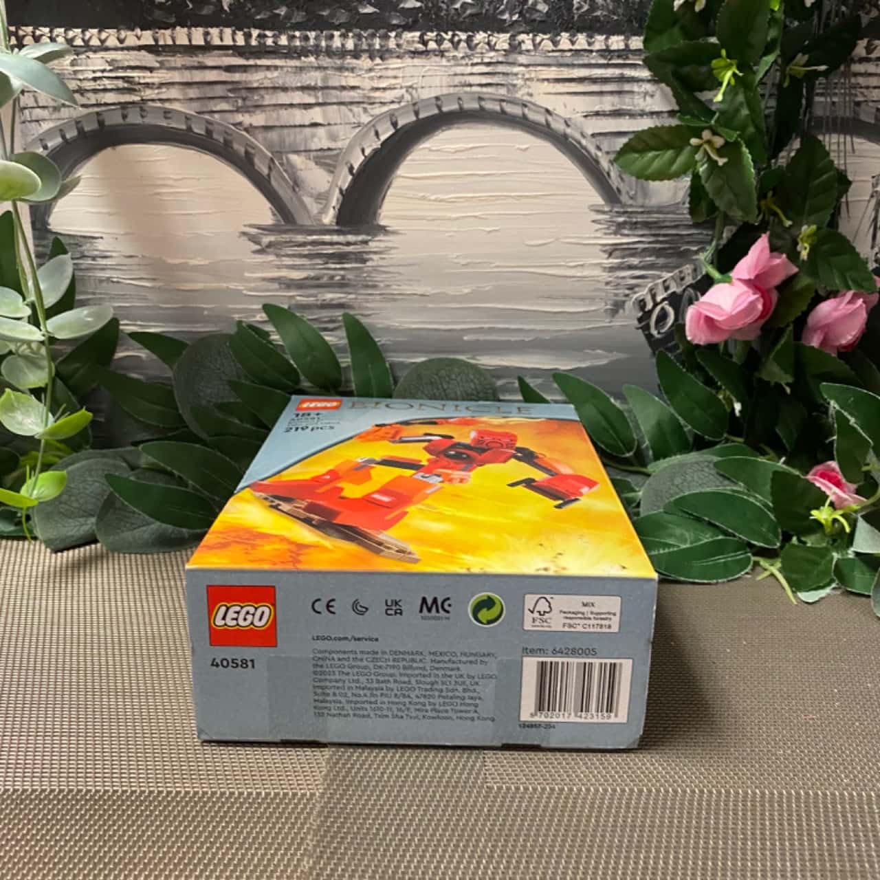 Brand new in box Lego Bionicle. (s)