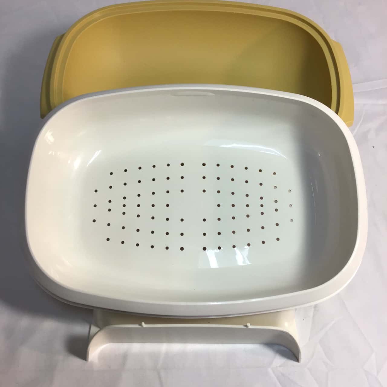 Tupperware Oval Microwave(s)