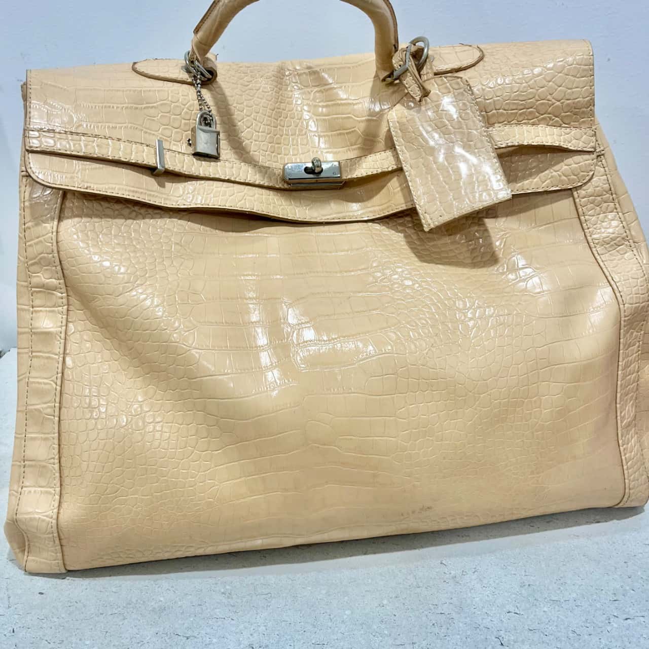 Peter Alexander Large Overnight Bag/Beige (s) - Used Good | Salvos Stores