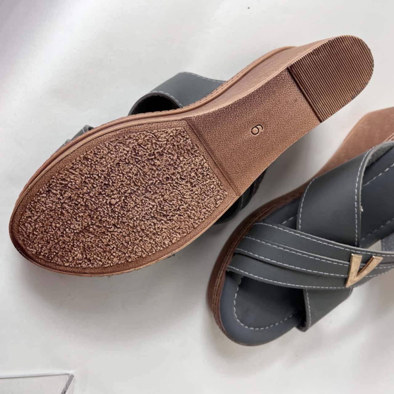 Adora Womens Size 6 Grey Sandals