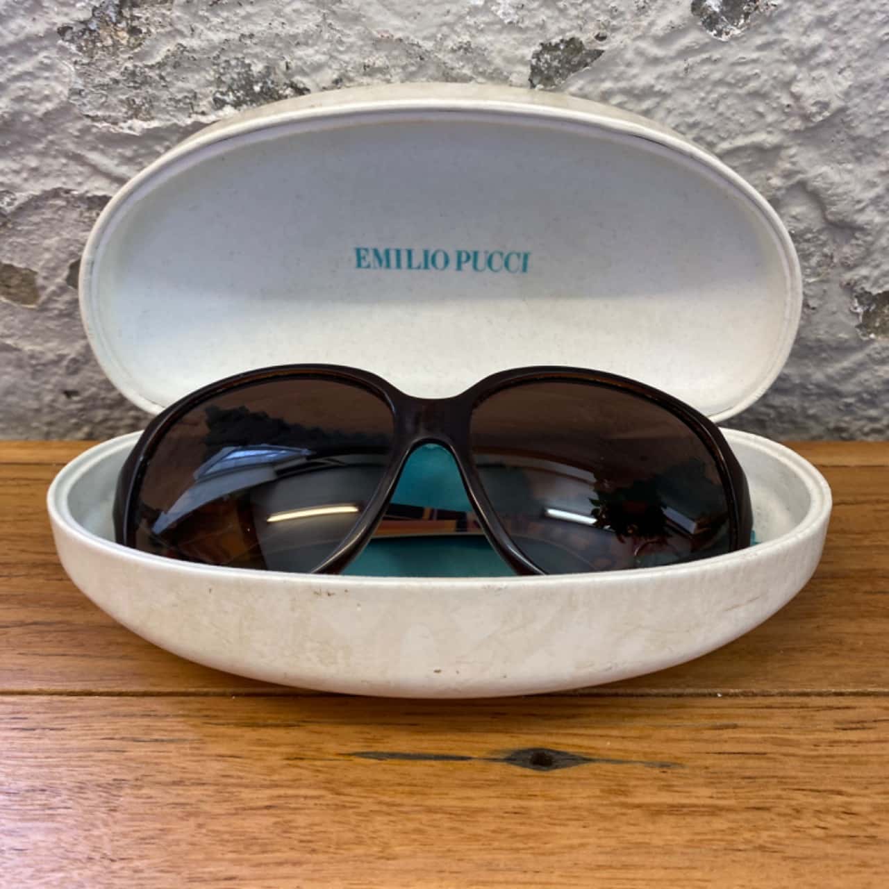 REDUCED!!!! Womens Italian designer Sunglasses Black(s)