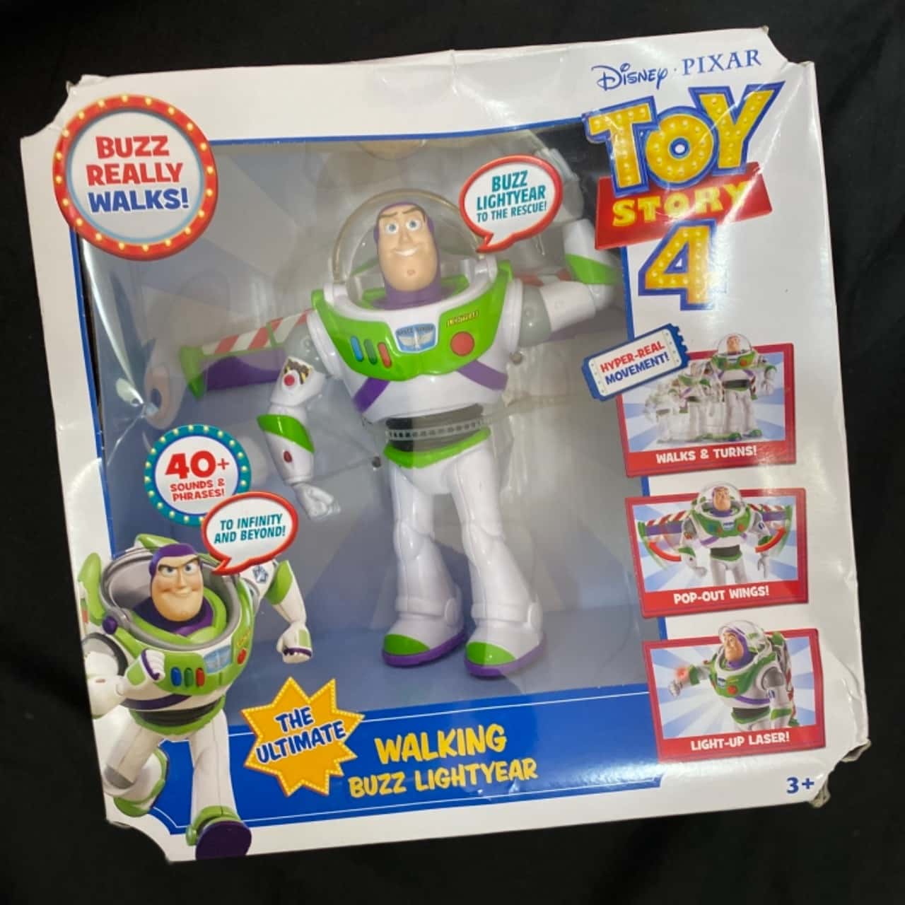 Walking Buzz Lightyear (s)