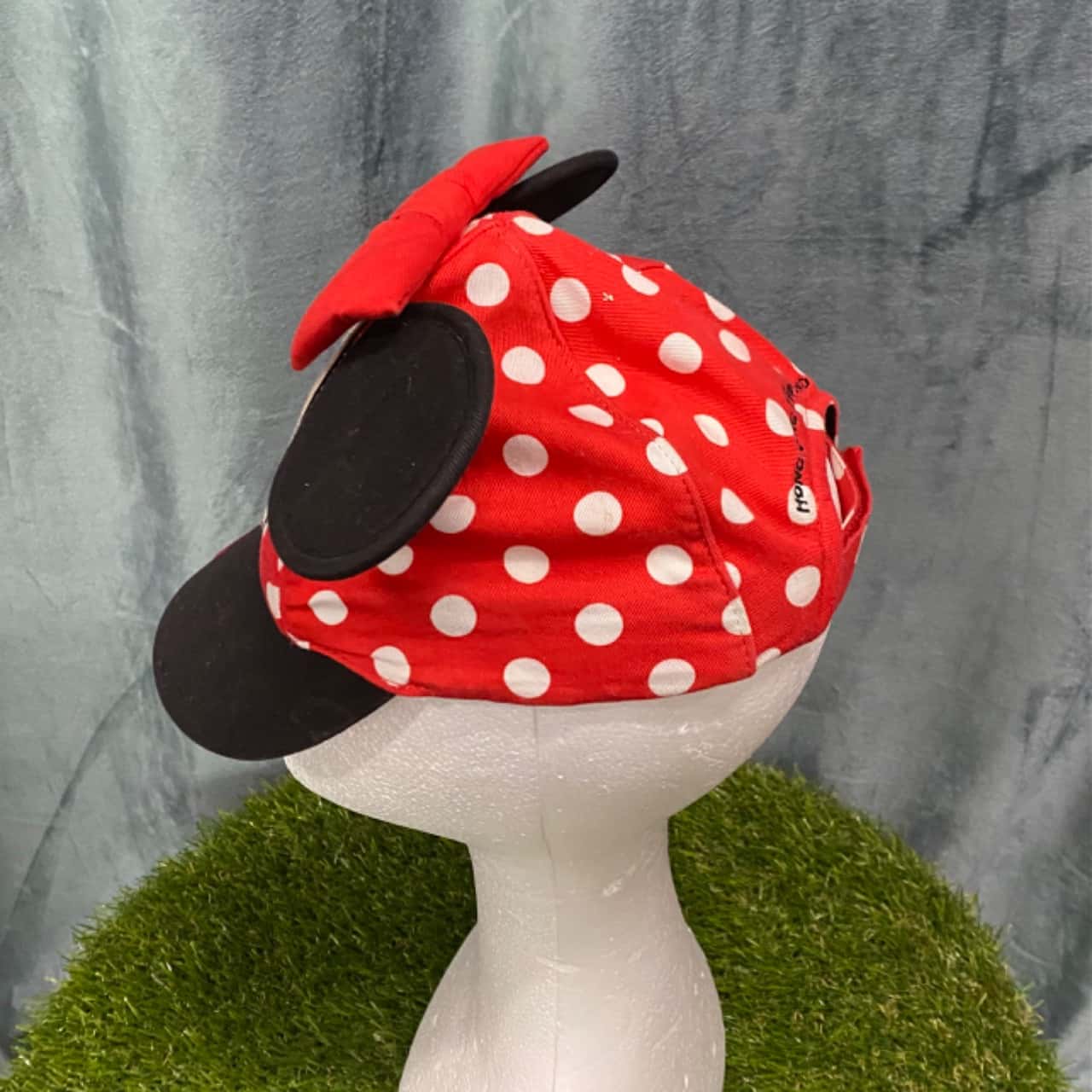 Disney Kids Size One Size Black / Red / White Cap(s)