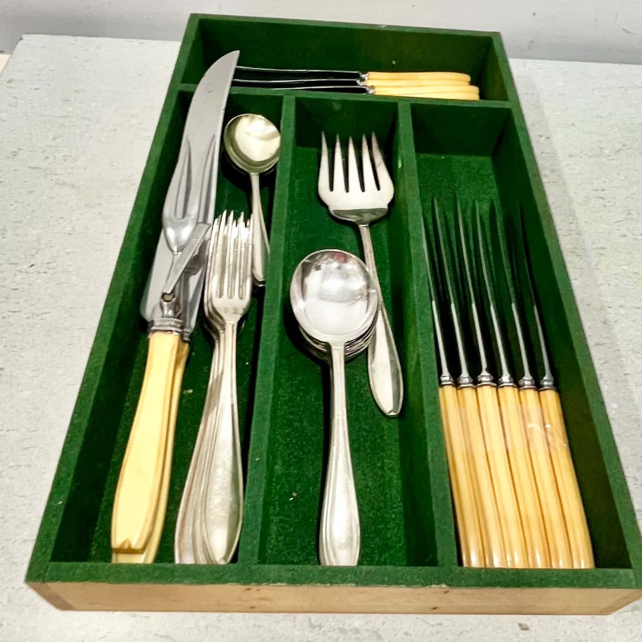 SPRING SALE VINTAGE Sir John Bennet 36 Piece Cutlery Set w/ Carving ...