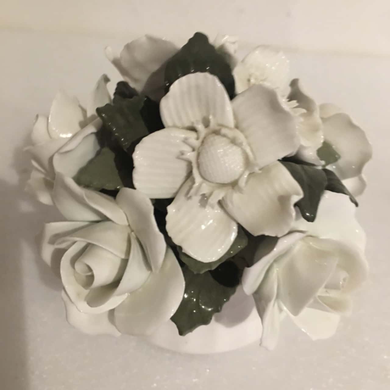 Vintage Stratford Fine Bone China Roses in Vase 12 cm (s)