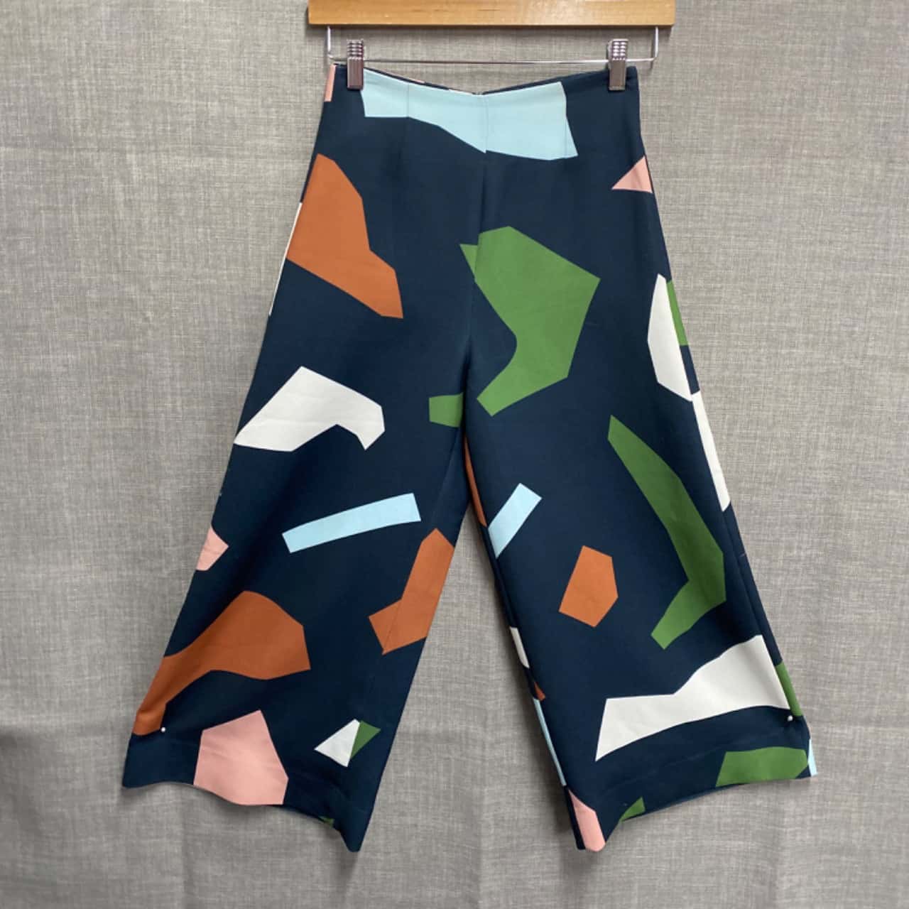 Gorman Womens Size 6 Navy Blue / Pattern Pants(s)