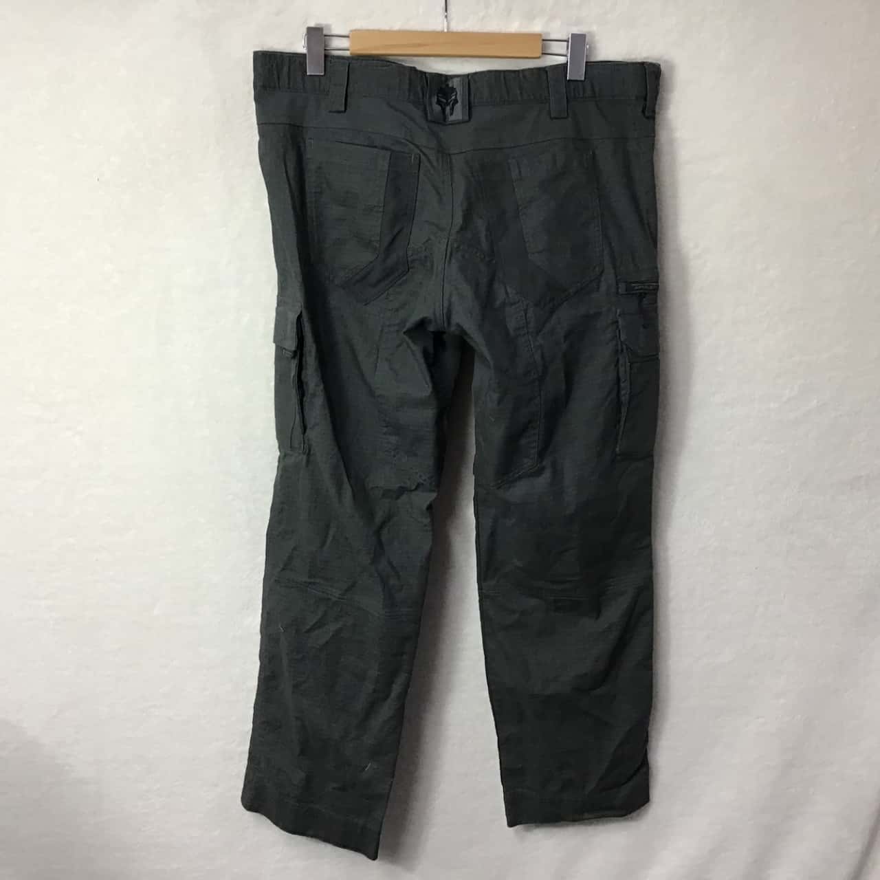 Industrial Athlete Mens Size 97R Khaki Green Cargo Pants with Knee Patch(s)