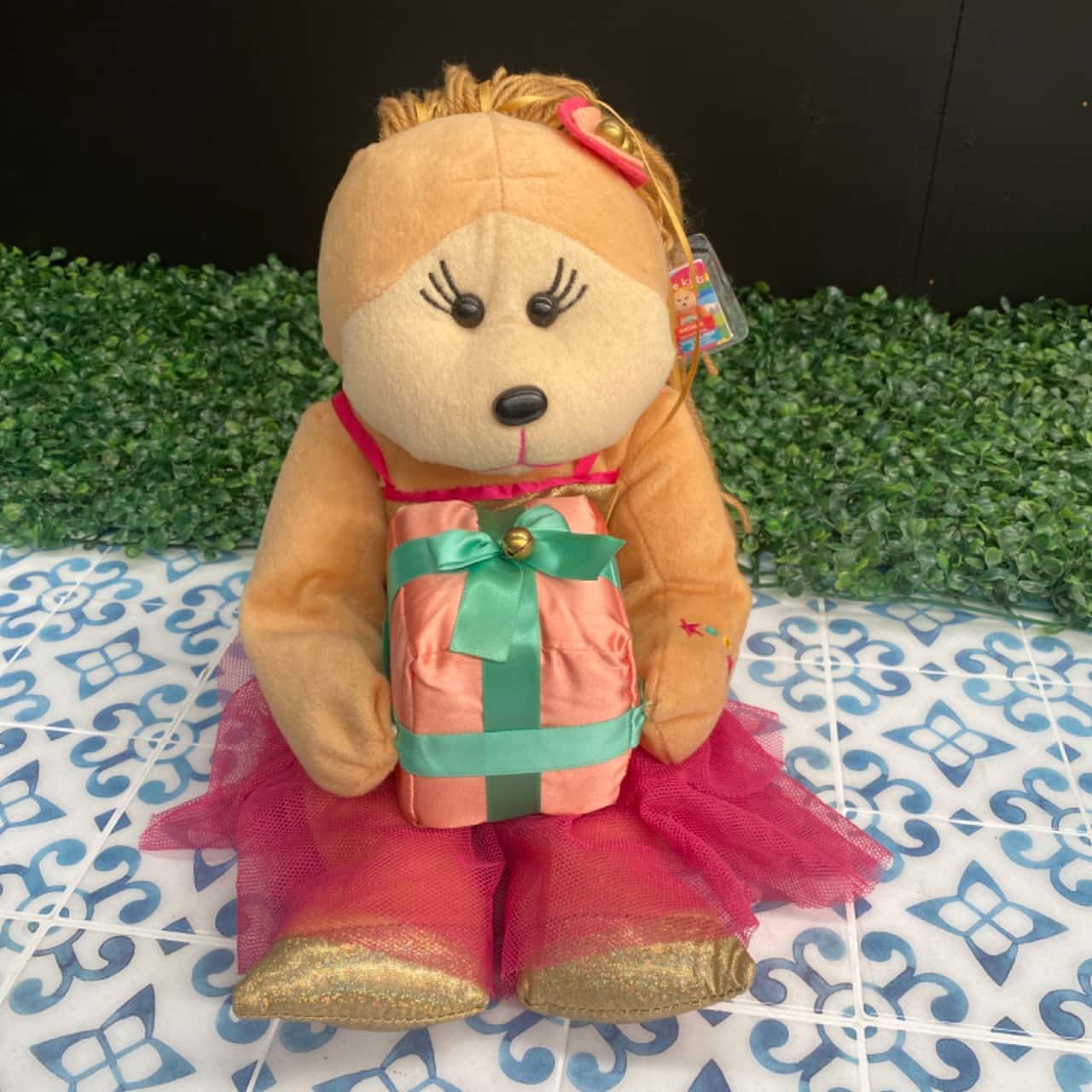 Beanie Kids - Natalie the gift bear (s)