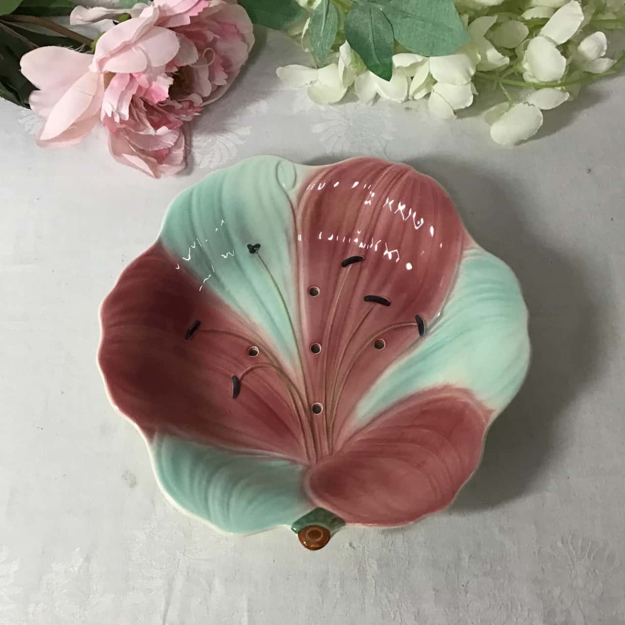 Vintage Petal Genuine Staffordshire Hand Painted Pink / Blue Leaf Shape Ceramic Lettuce Plate Set