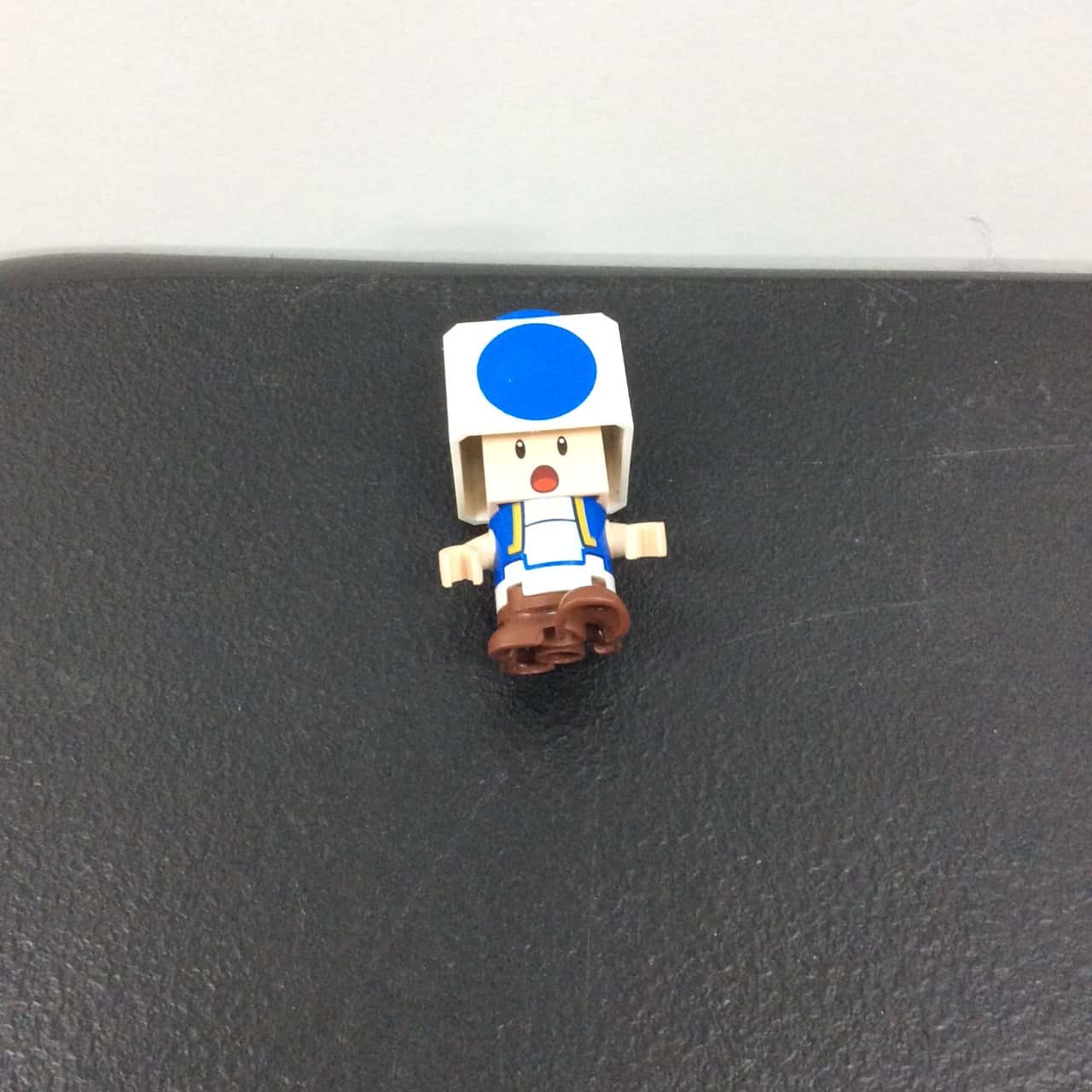 LEGO Super Mario ‘Blue Toad’ Mini Figure