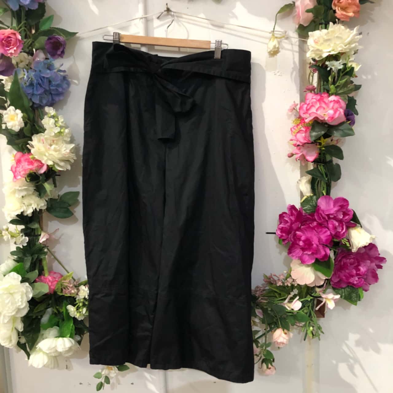 Morrison Size 4(14-16) Black Shorts (s)