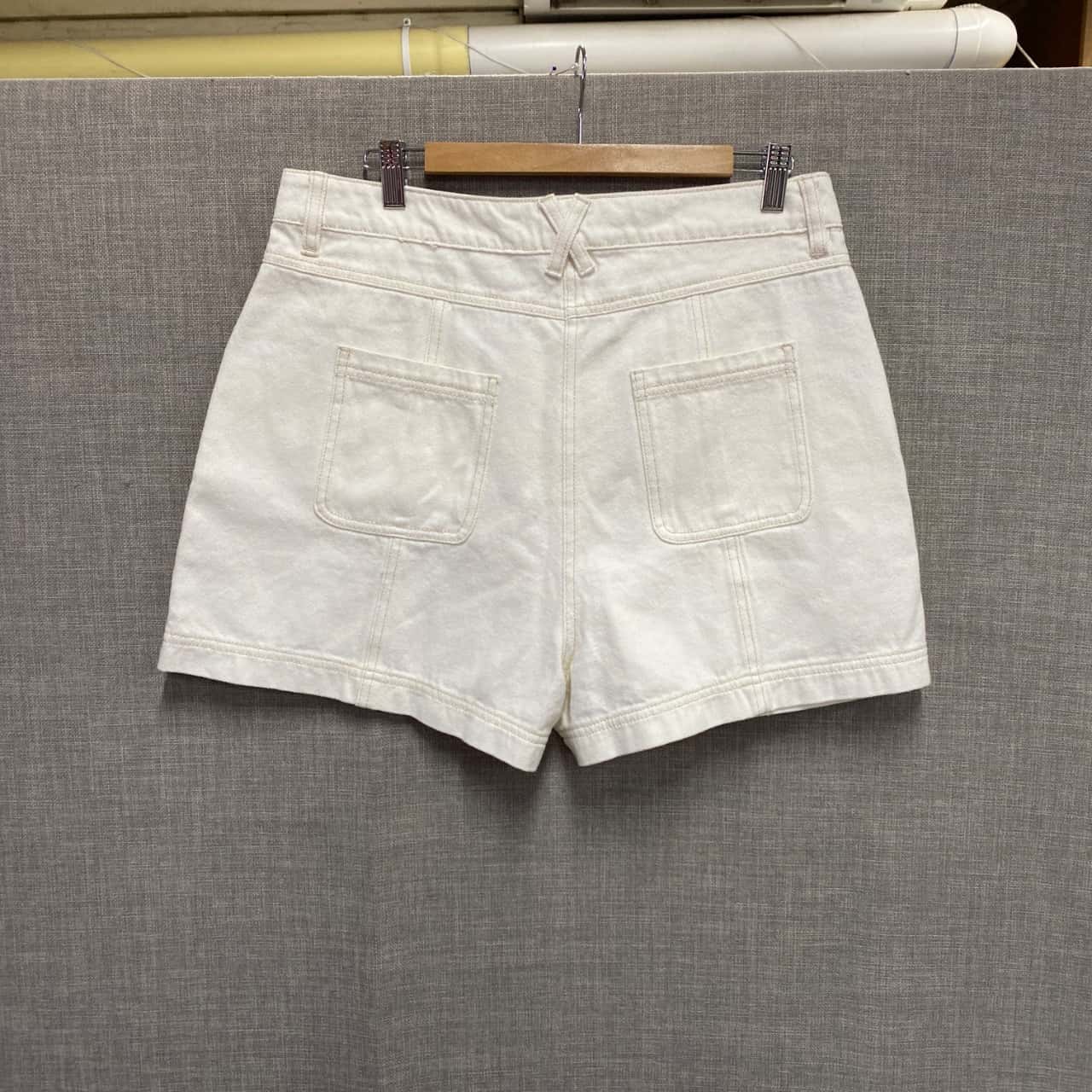 Staple the Label Womens Size XL Denim Shorts White RRP $109