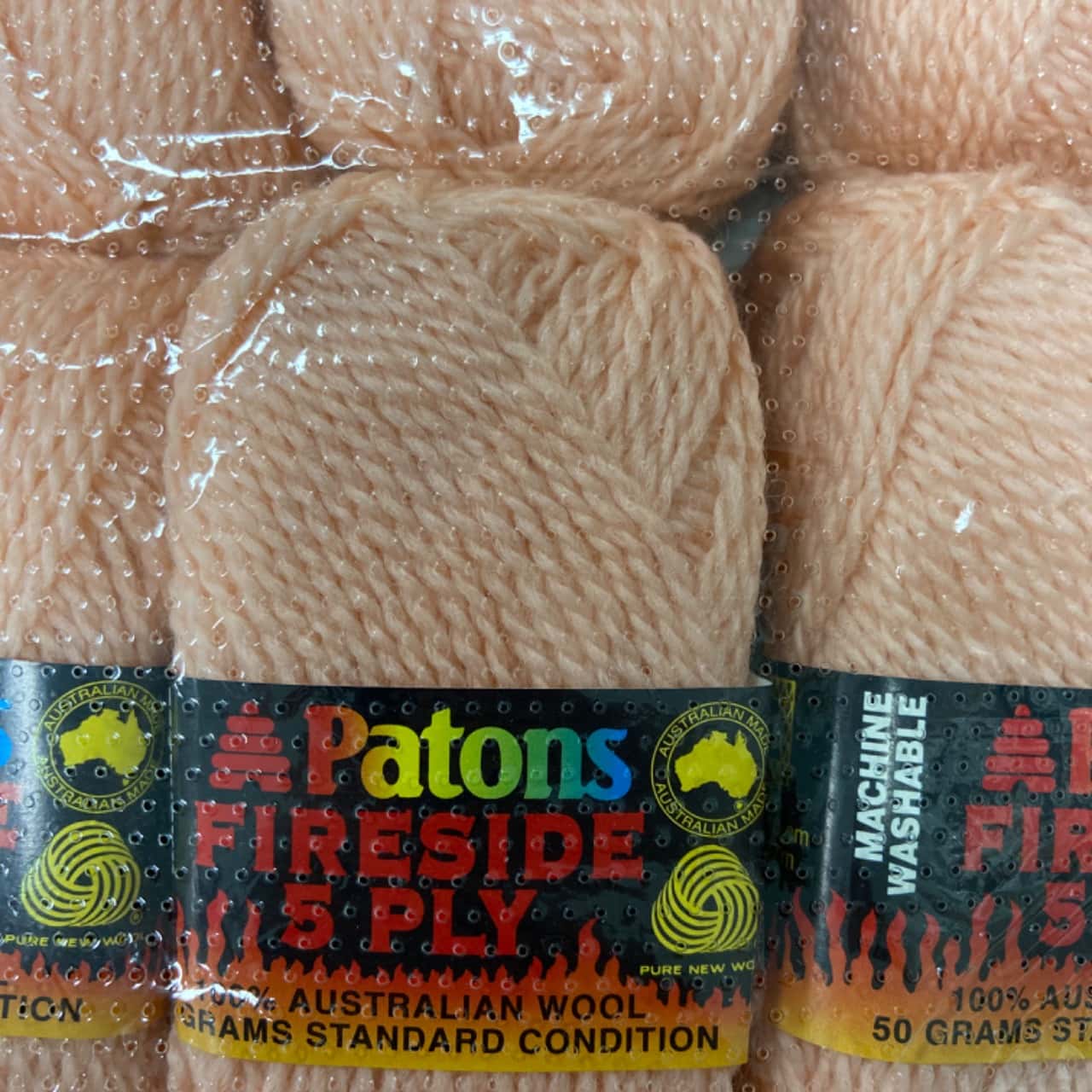 Patons fireside 5 ply(s)
