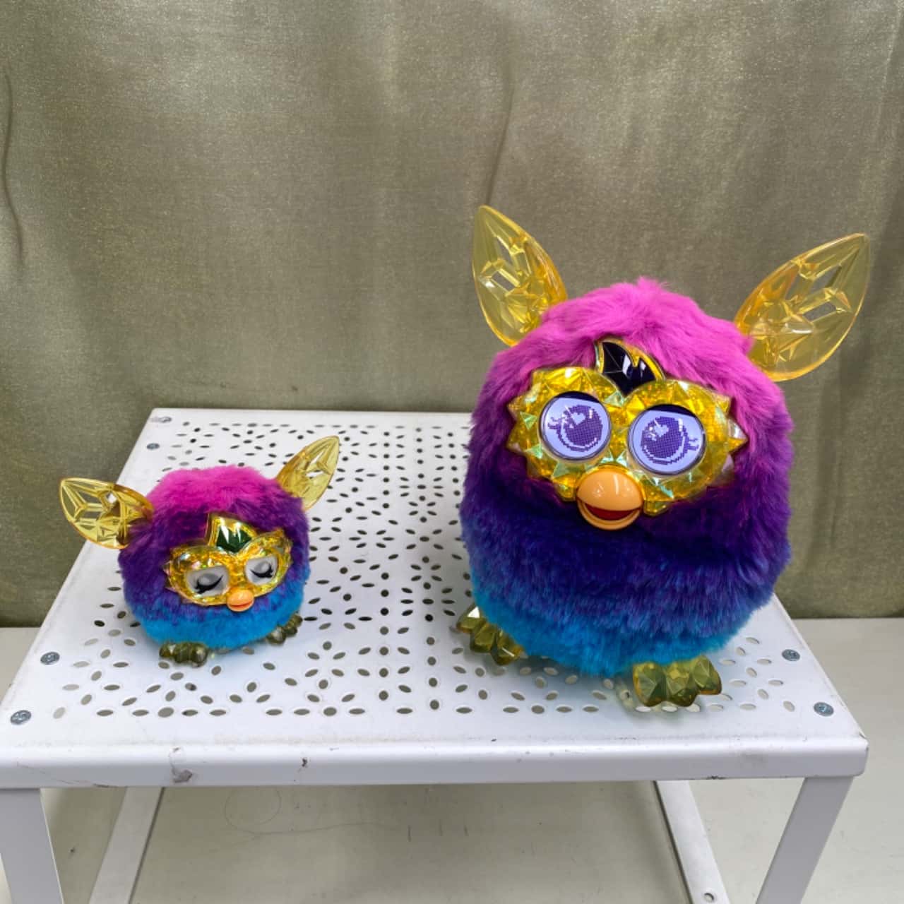 Boom Crystal Furby x2