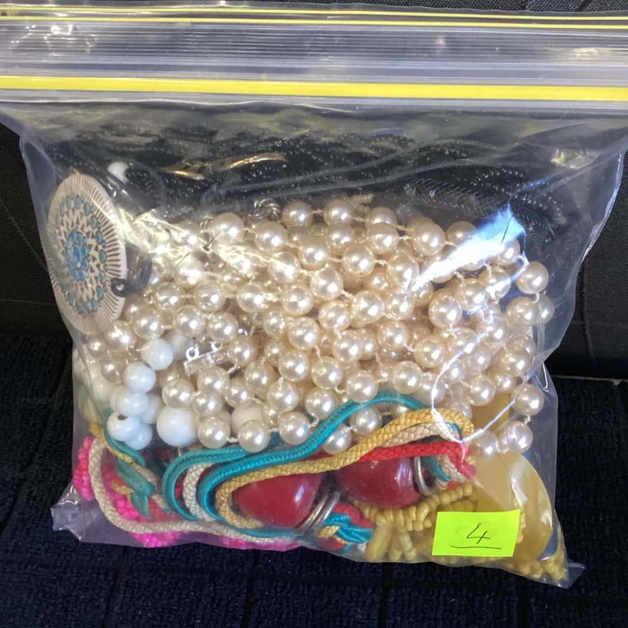 Bag of assorted jewellery (4)(s)