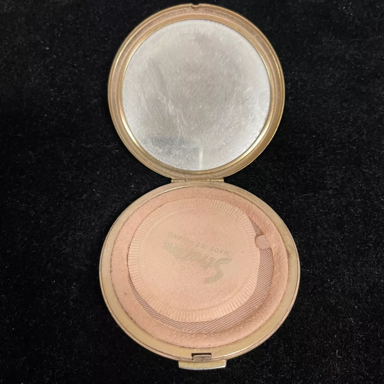 Lot of 2 Vintage Powder Compacts (s)