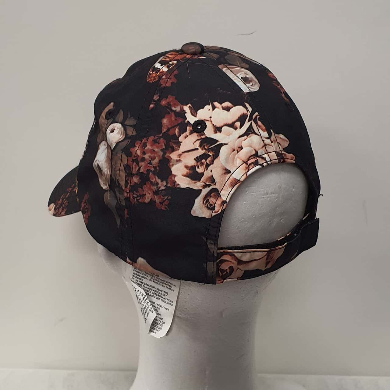 Puma Unisex Black / Floral Cap