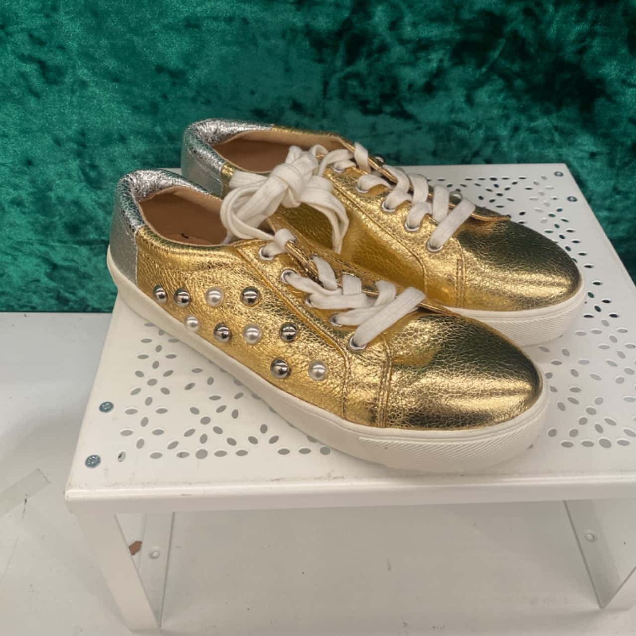 Gold/Silver Shoes With Pearl Detailing Size 8(s)
