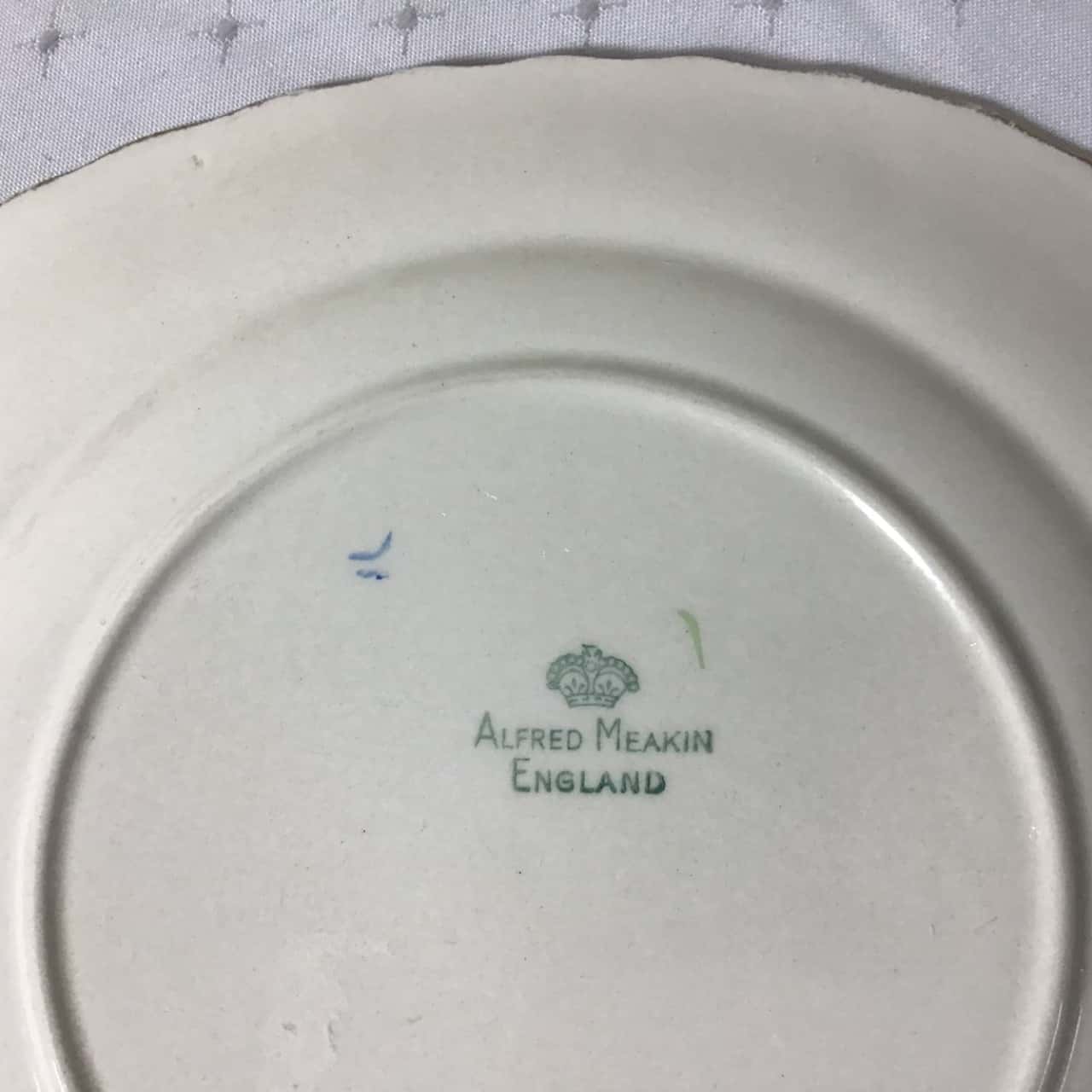 Vintage Alfred Meakin Cream Fruit Design China Gold Edge Plates (x 2)