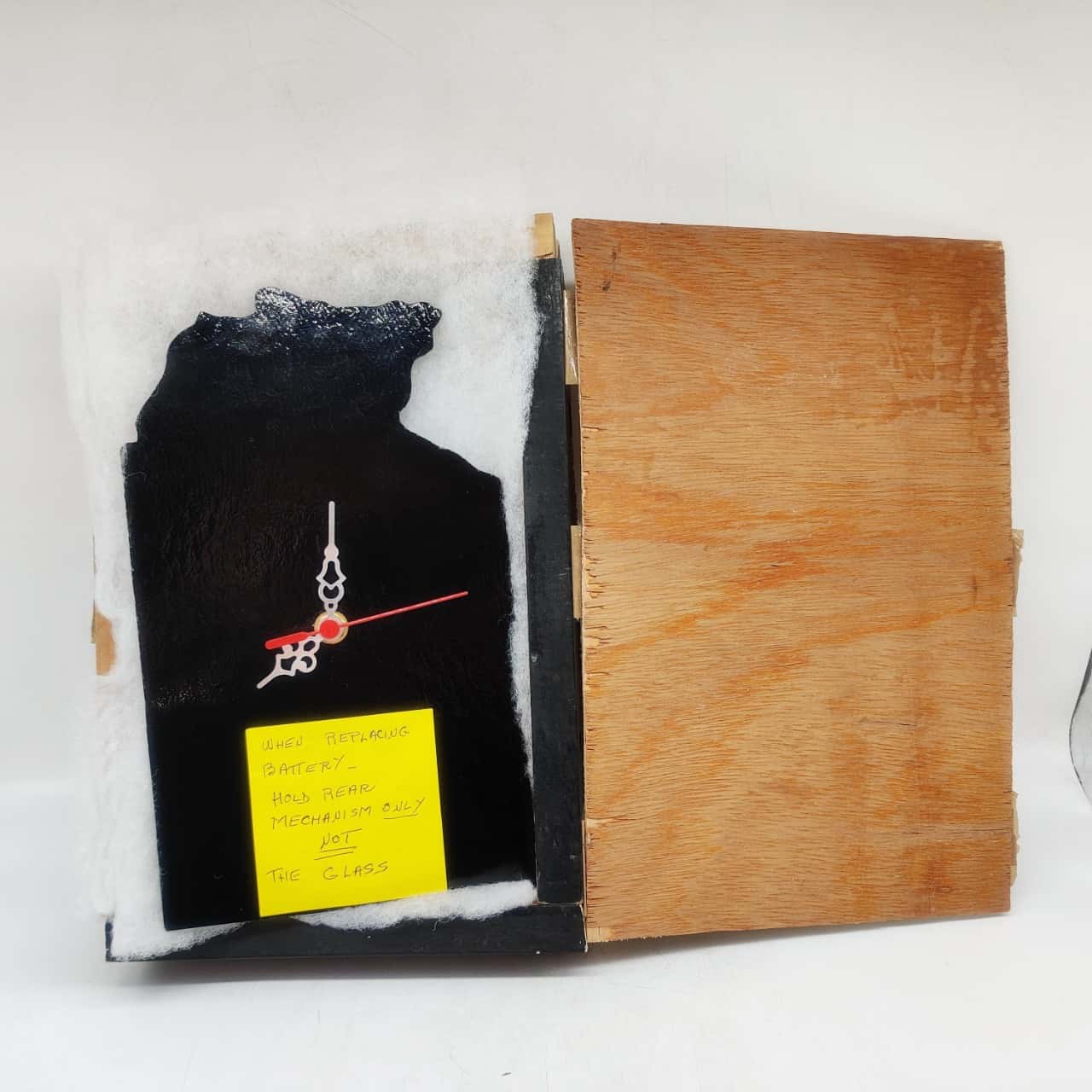 "Darwin" Clock - Glass Mount In The Shape Of Darwin N.T. With Battery ...