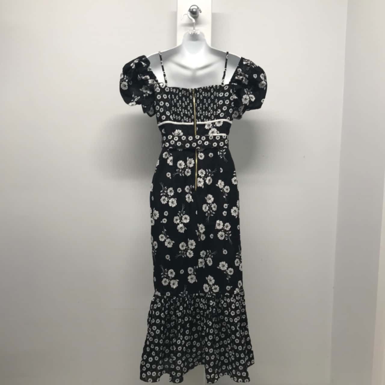 *BNWT* Alice McCall Black and White Floral Dress Size 8(s)