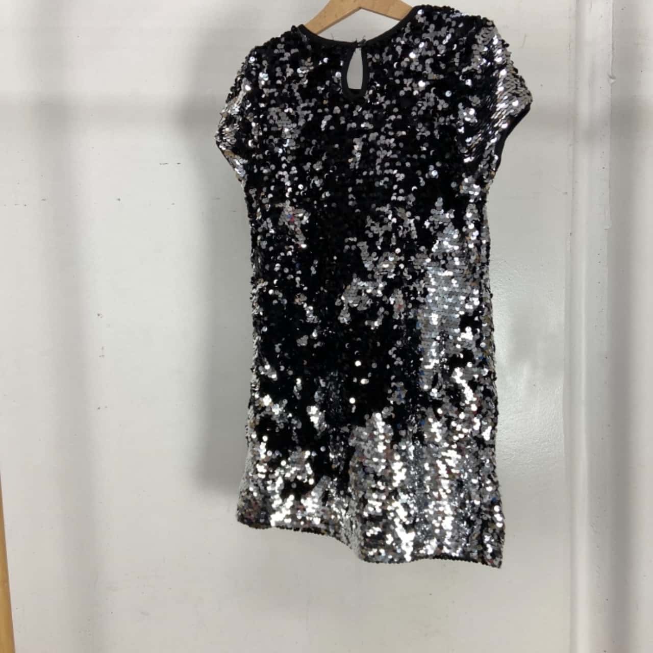 Primark premium Kids Size 7 / 8 sequin Dress Black / Silver (s)