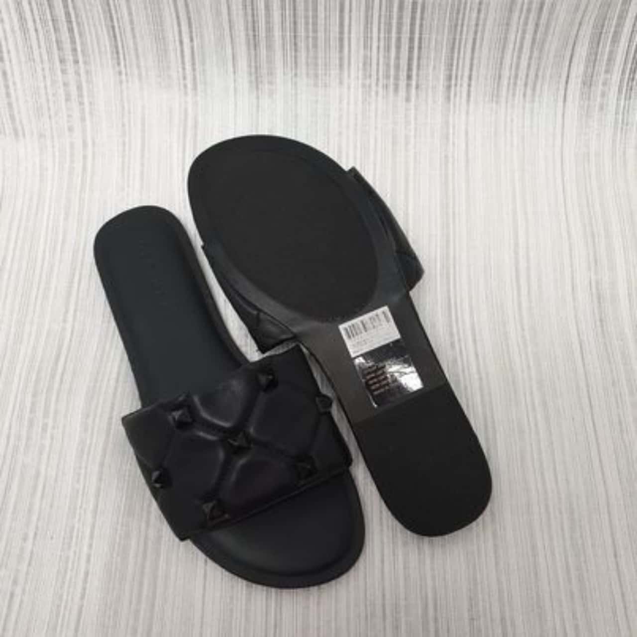 Decjuba Gorgeous Studded Flats / Slipper / Slides / Casual Shoes Size M ...