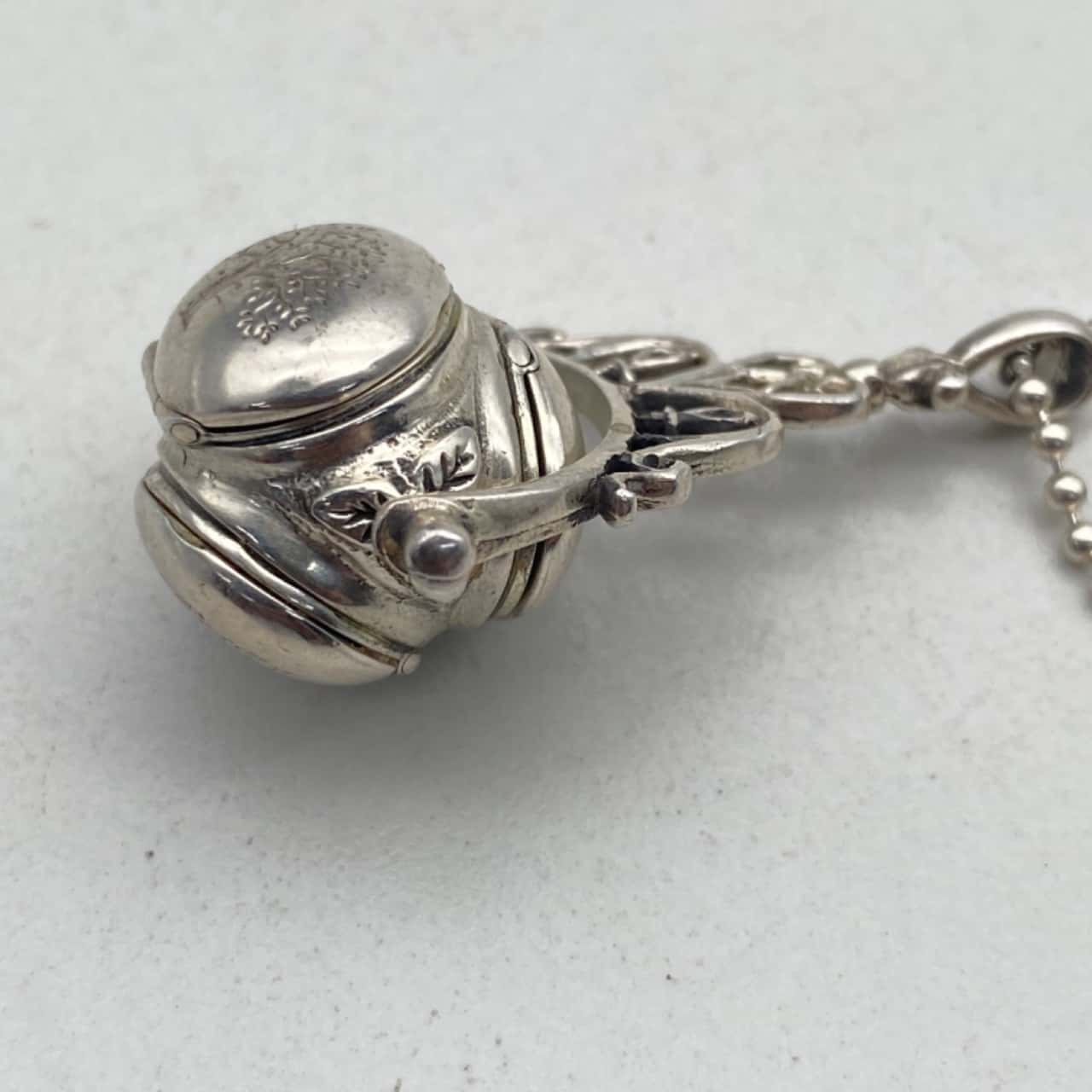 Stunning 925 Sterling Silver Tree of Life Victorian Style Triple Locket ...
