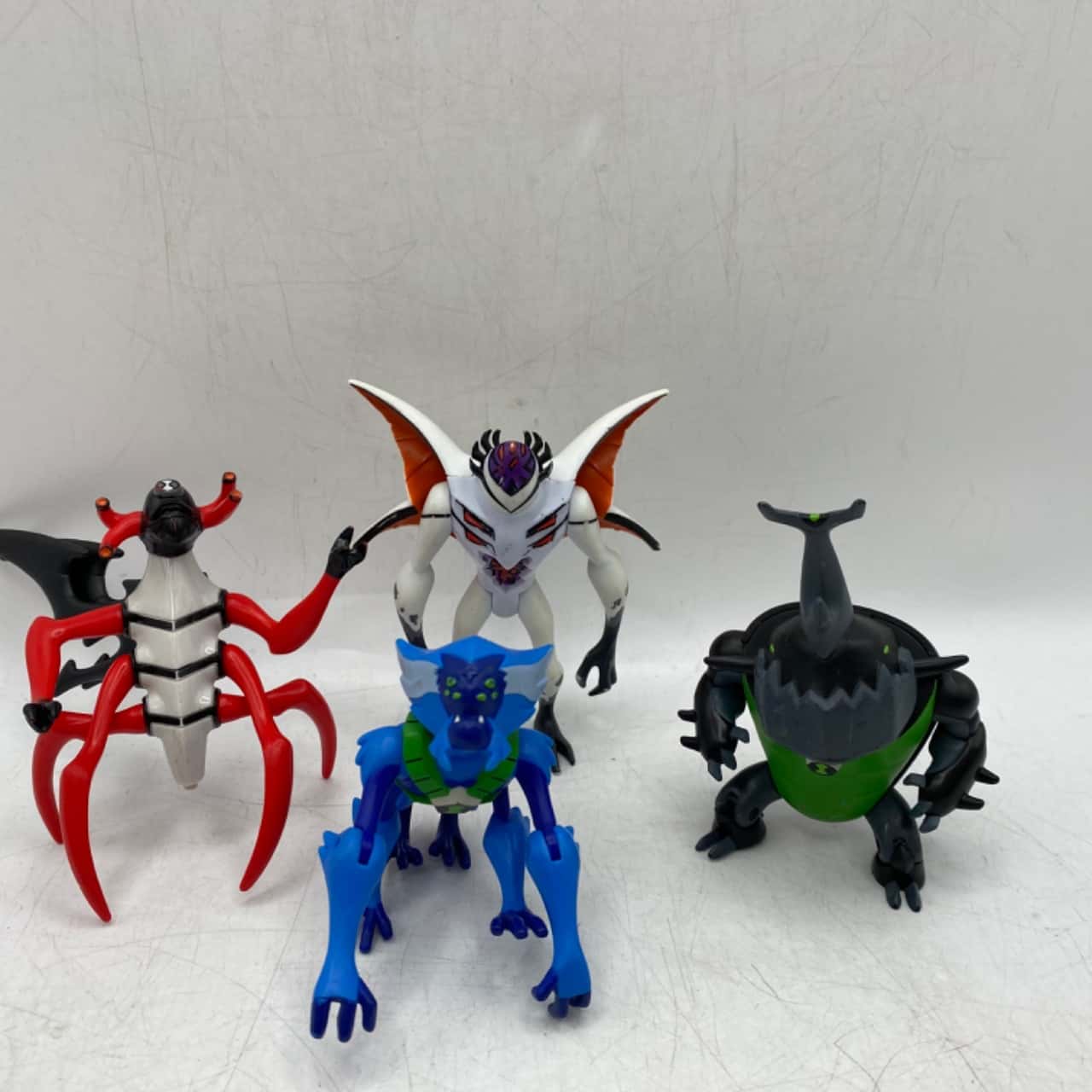 Ben 10 Bundle Omnitrixes and Figures(s)