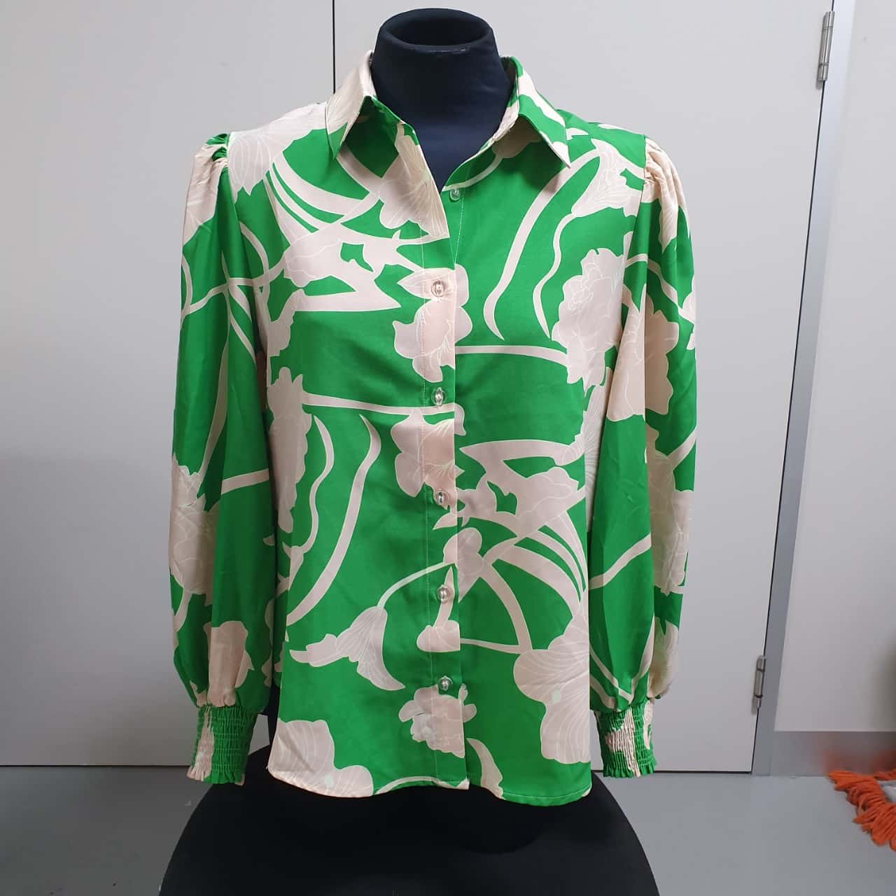 Leoni Green Leaf Kate Shirt(s)
