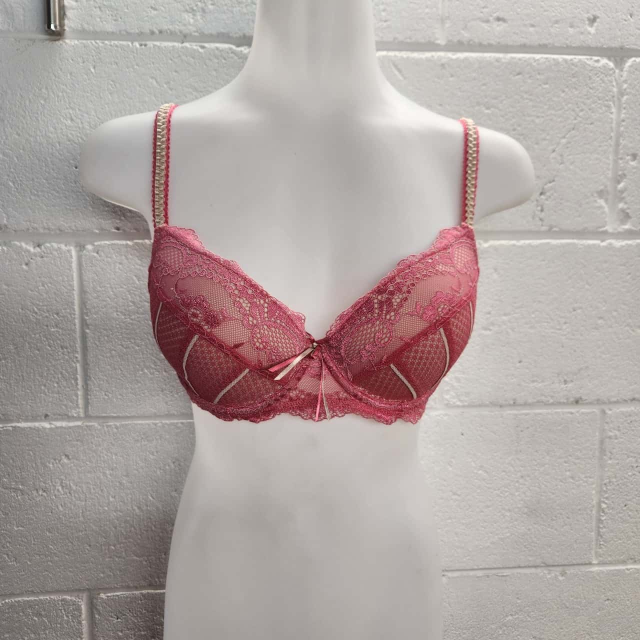 Bras N Things Womens Size 10D Pink