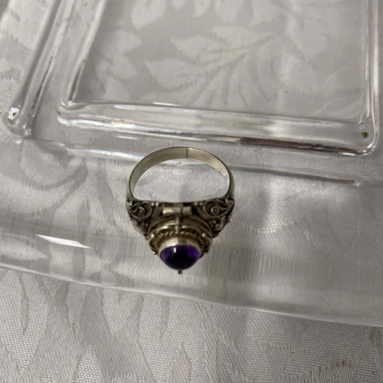 Women's 925 Marked Ring (Secret Storage) (s)