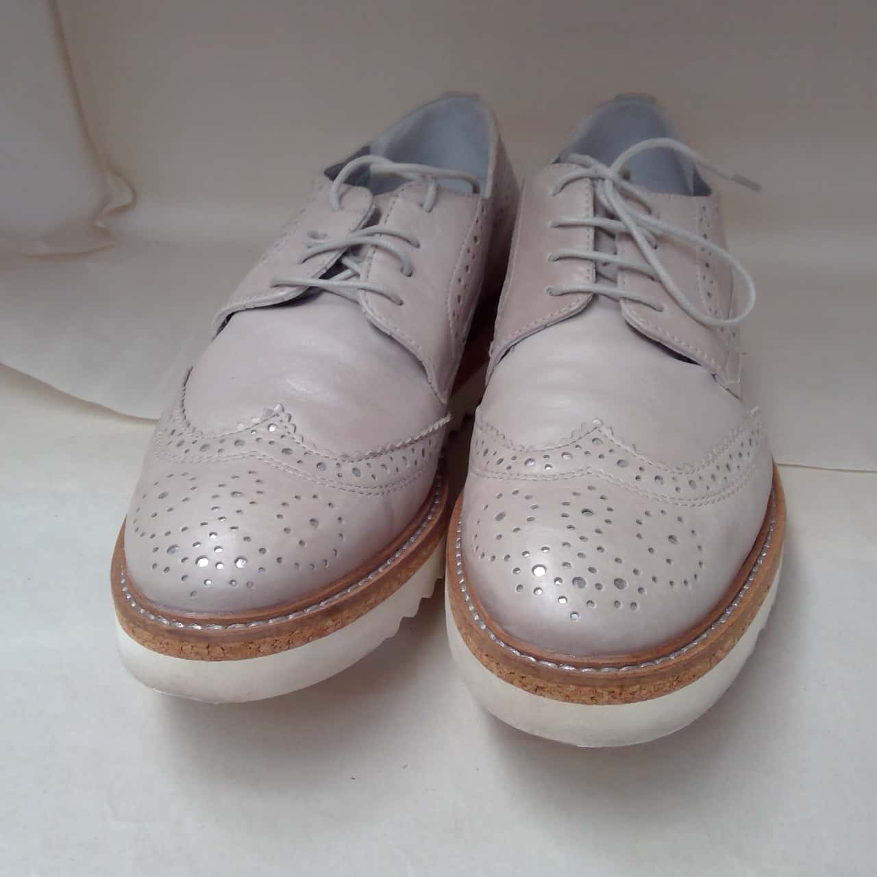 BNWT Edward Meller Women's Fancy Lace up Shoes Light Grey Size 40.5/9.5(s)