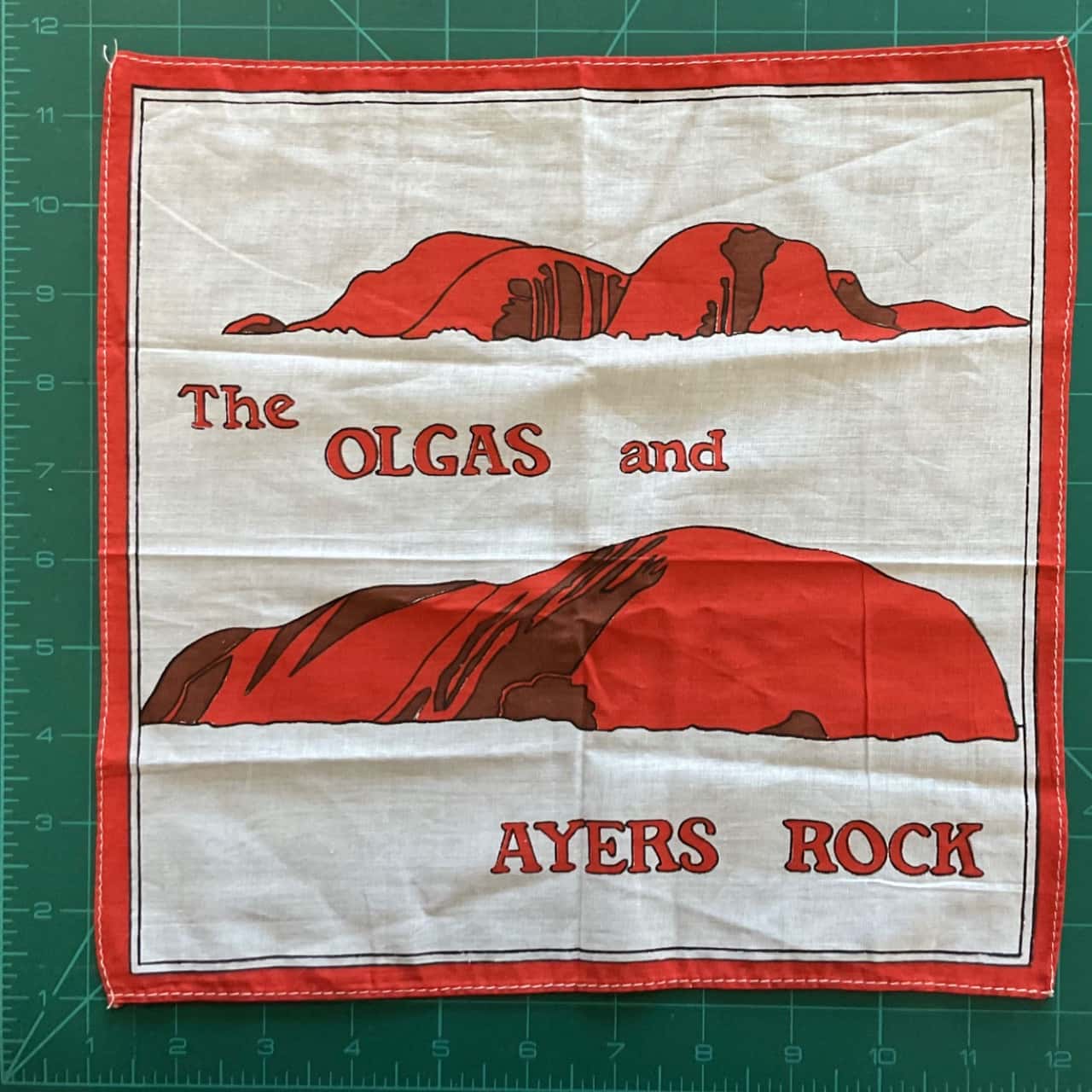 Vintage Uluru ( Ayer’s Rock) and Kata Tjuṯa (The Olga’s) Souvenir ...