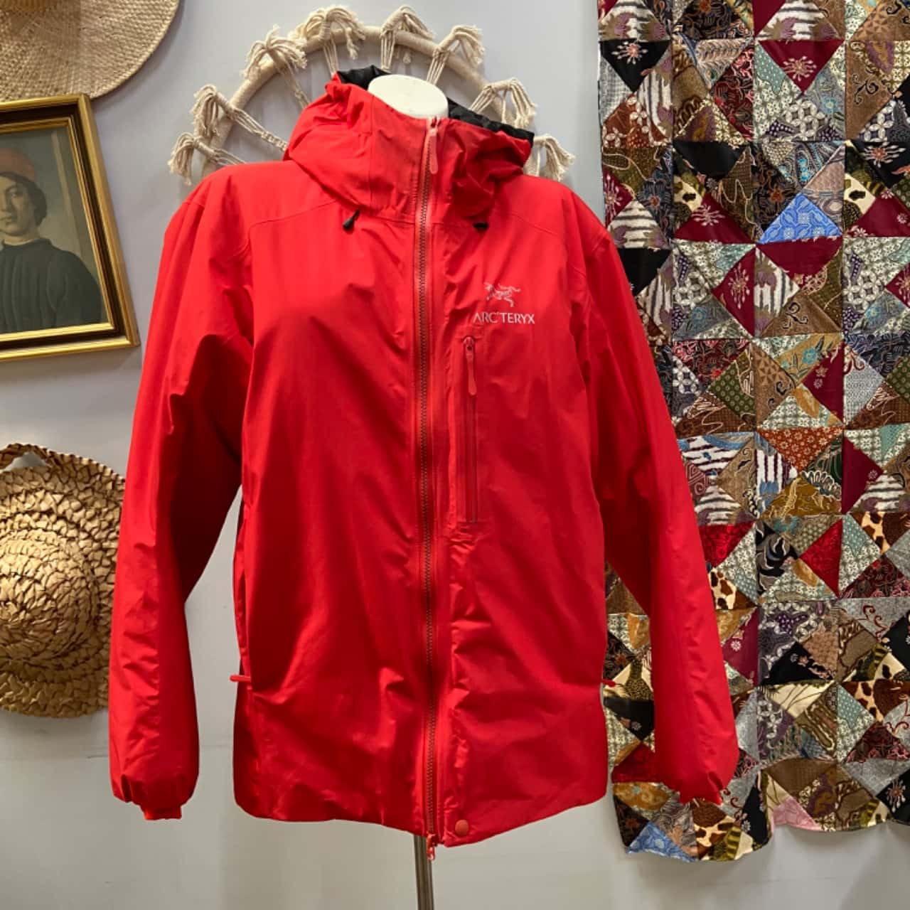 Arcteryx Mens Alpha Is Jacket Size M Hood Red (s)