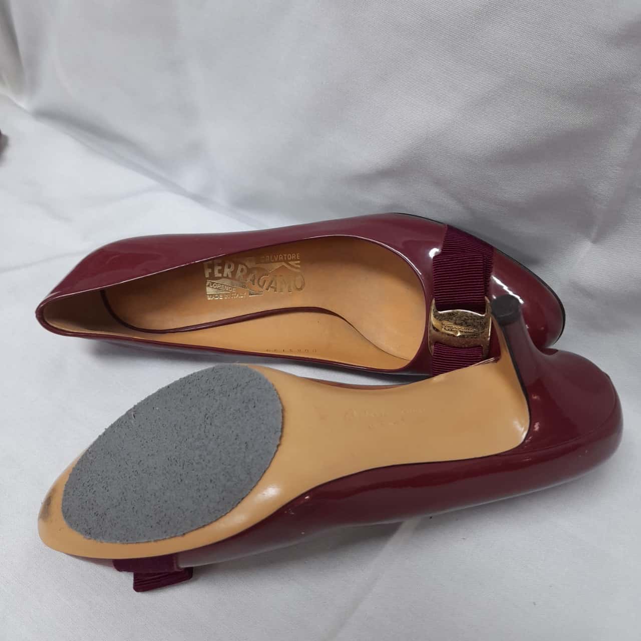 Salvadore Ferragamo Stilletos(s)