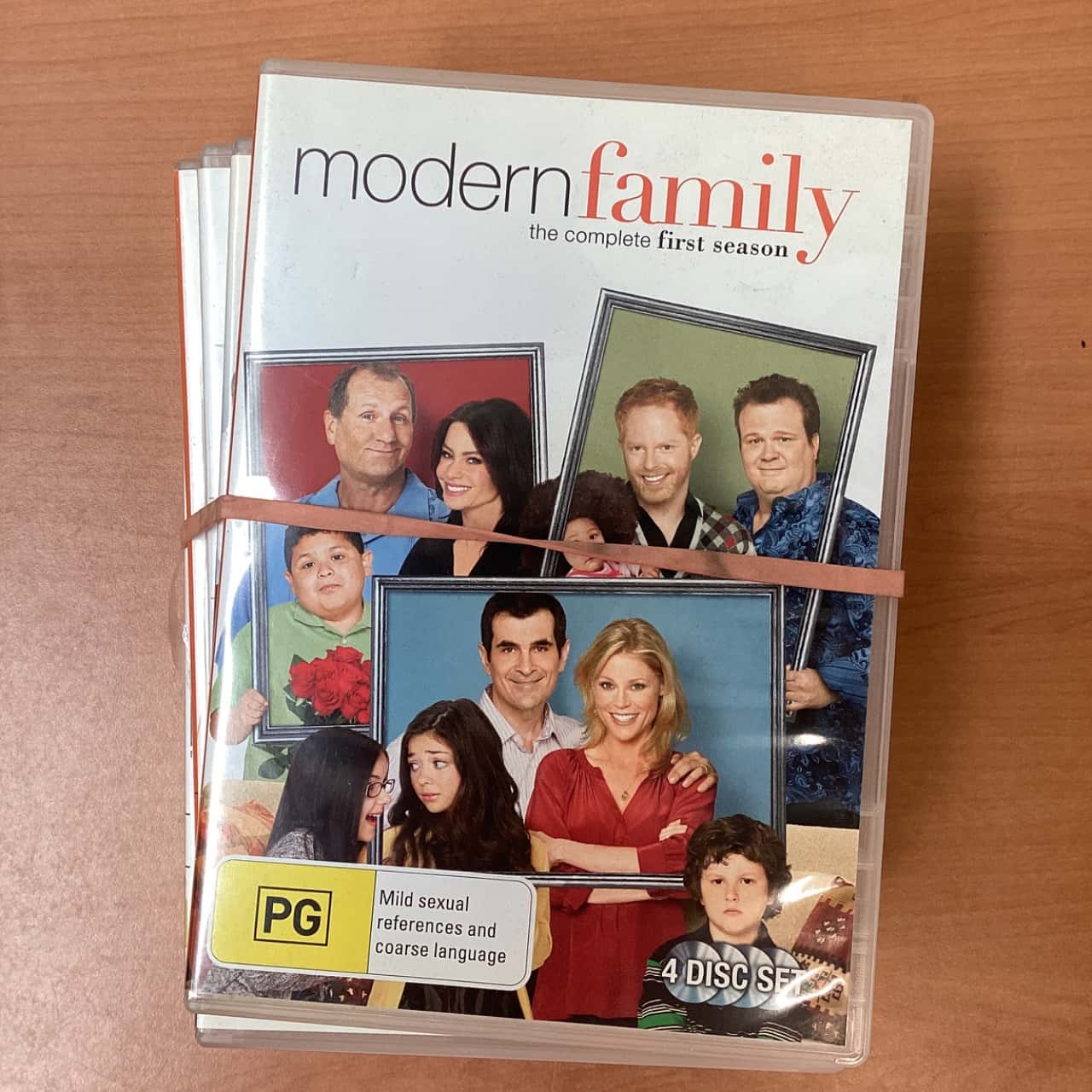 Modern Family season 1-5 DVDs(s)