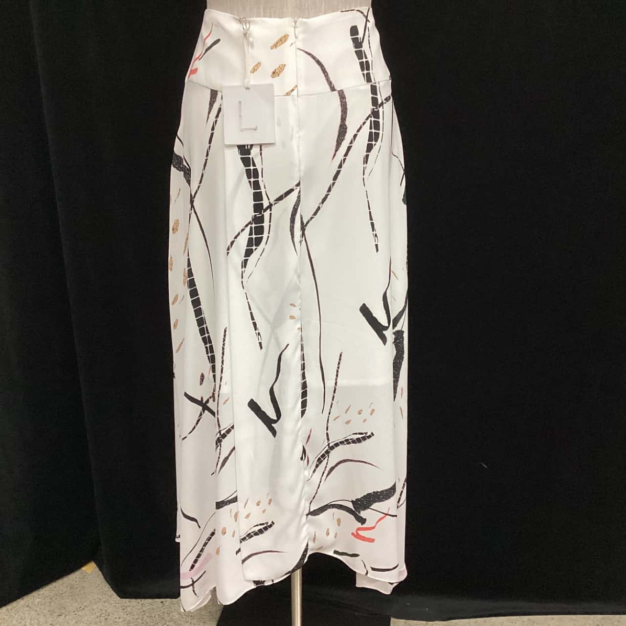 Lisa Ho Womens Size 10 Asymmetrical Pattern / White (s)
