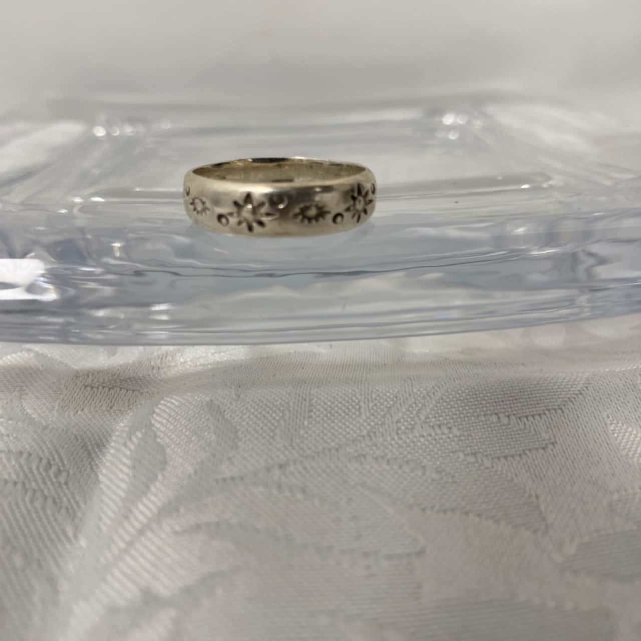 Women's 925 Marked Ring With Carved (s)