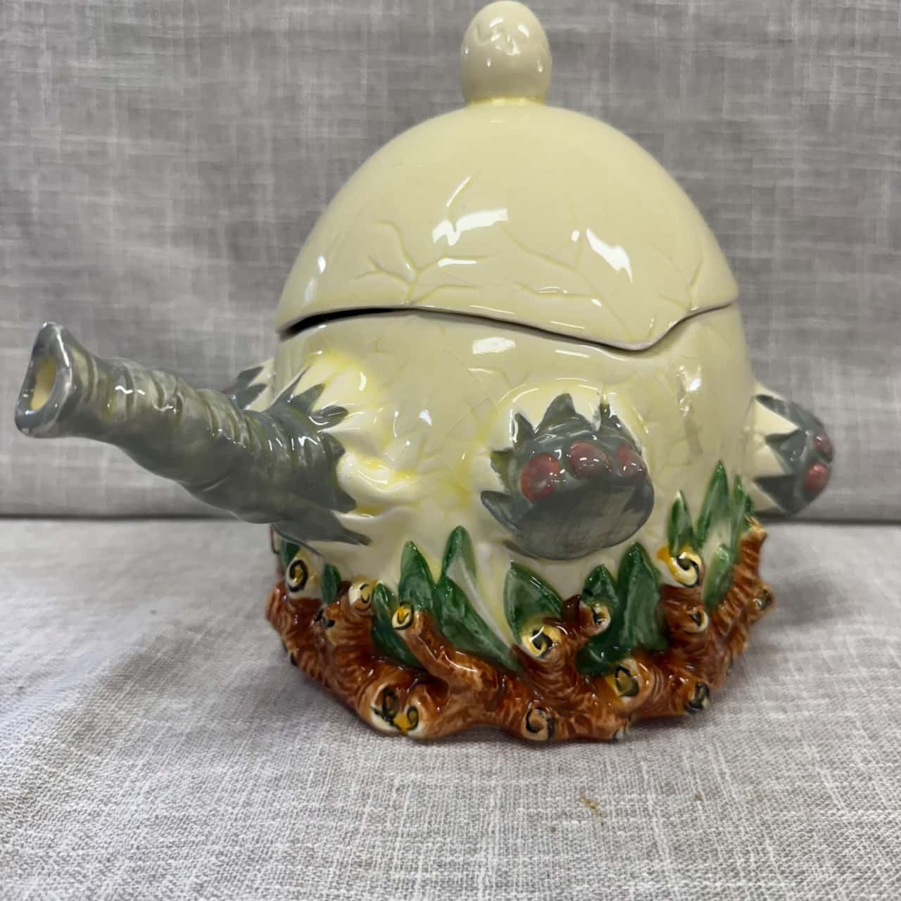 Olio Handmade by Artist Steven Kennedy. Elephant in Egg Teapot. (s)