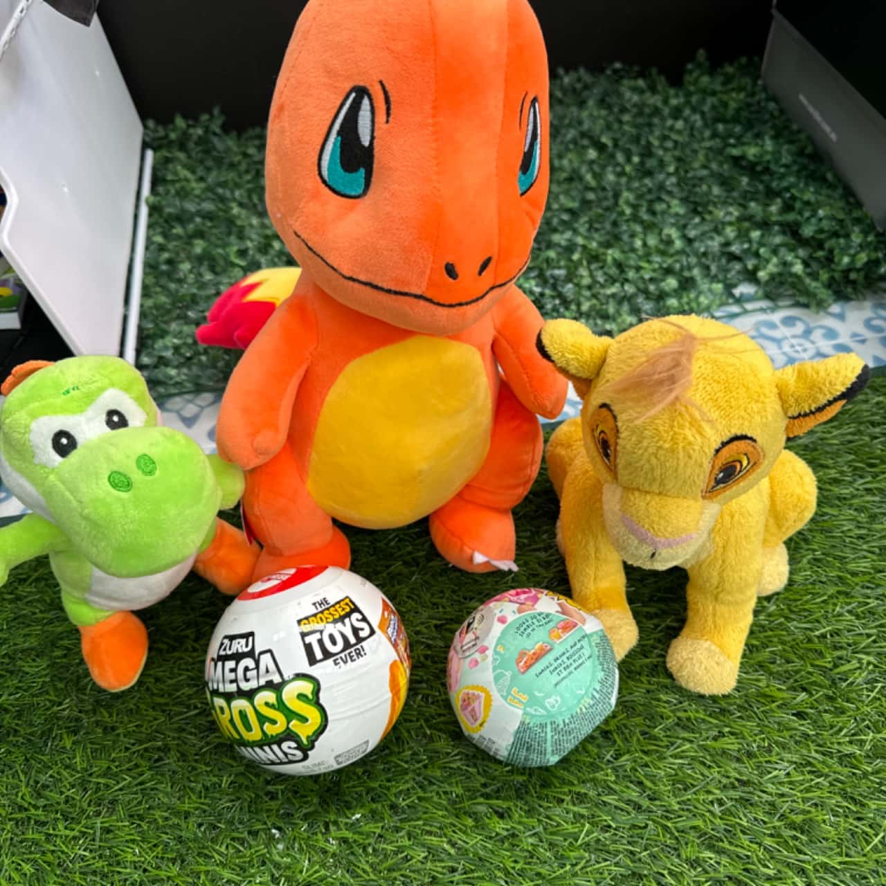 Assorted toy bundle (s)