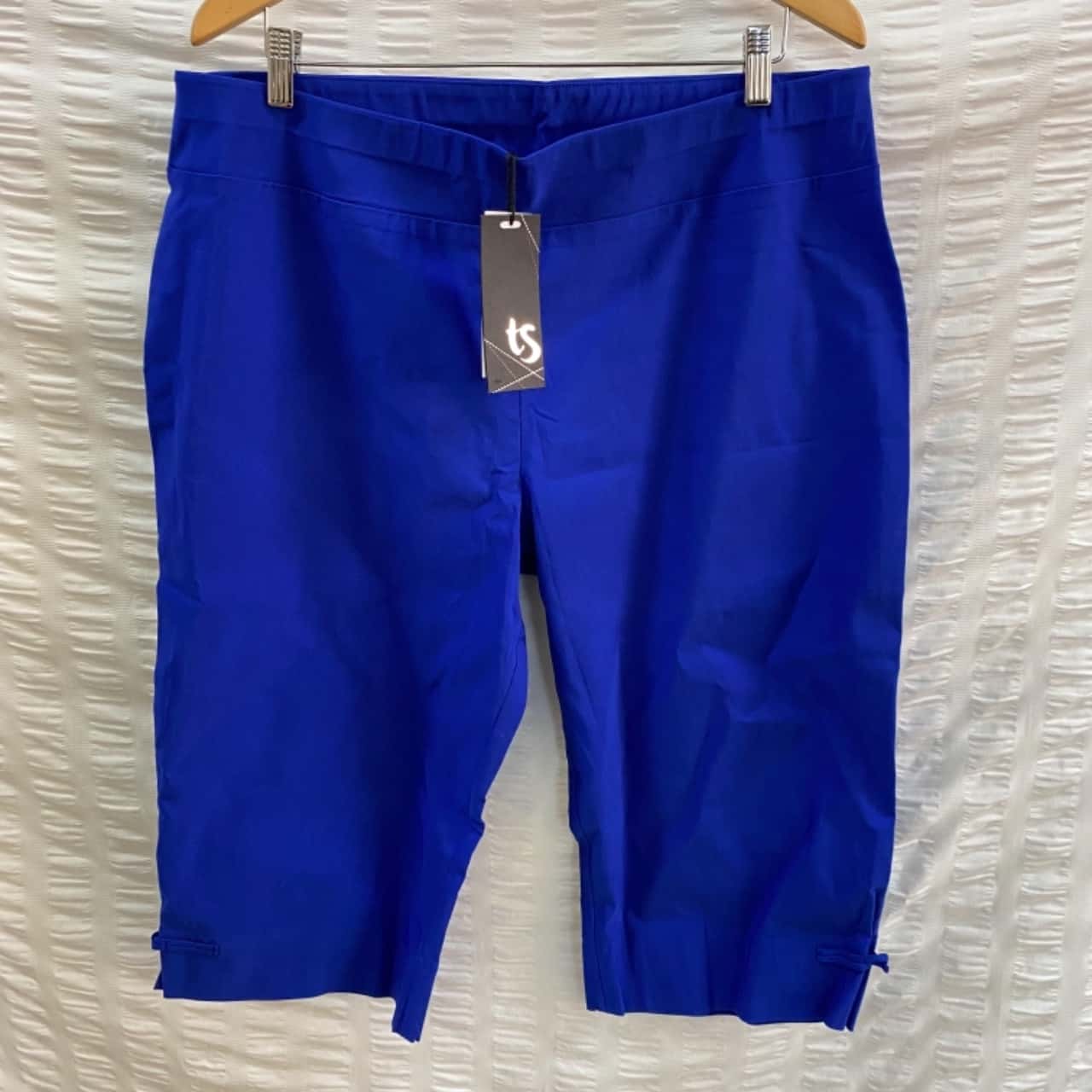 Taking Shape Mercury Rising Shorts Size 18 Blue BNWT RRP$89