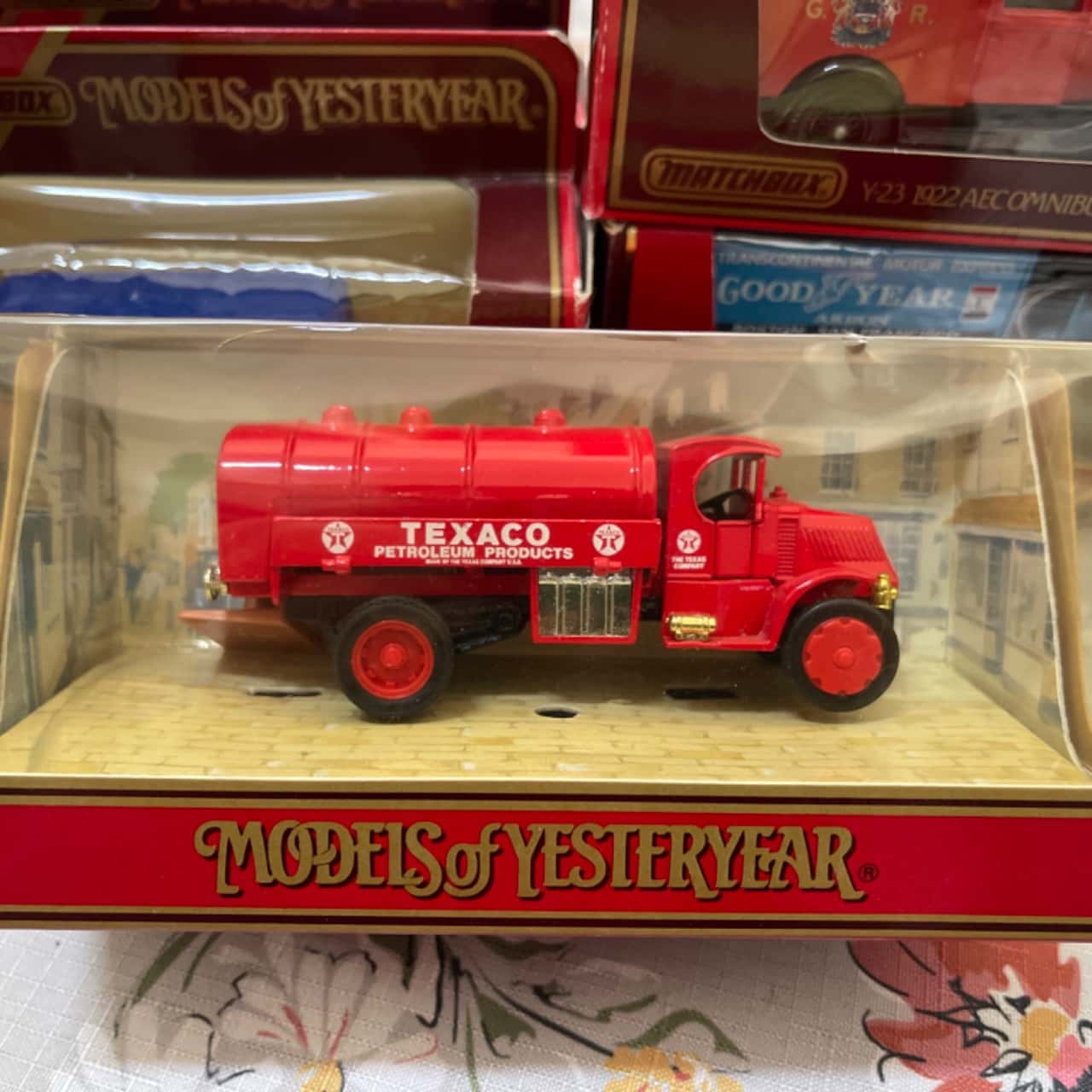 matchbox Texaco Red truck (b8)