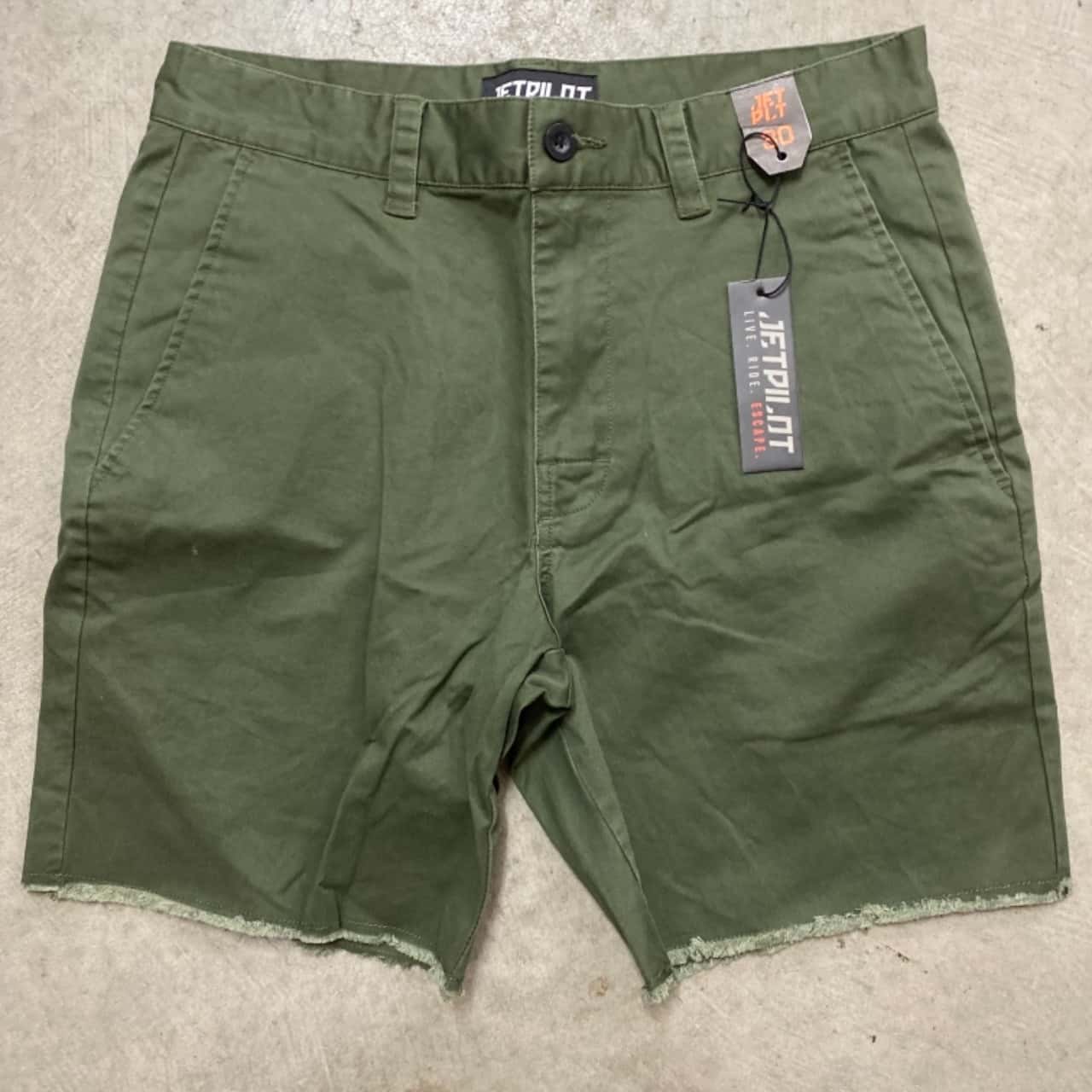 JetPilot Mens Size 30 Green / Khaki Shorts(s)